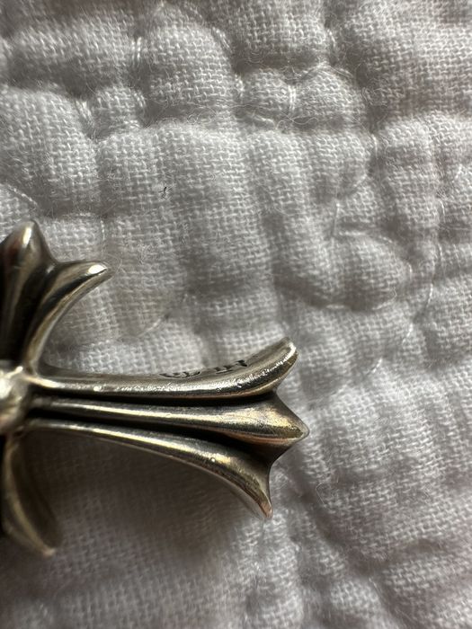 Chrome Hearts Chrome Hearts Factory Diamond Paved Tiny Cross Pendant ... Chrome Hearts Chrome Hearts Factory Diamond Paved Tiny Cross Pendant ...