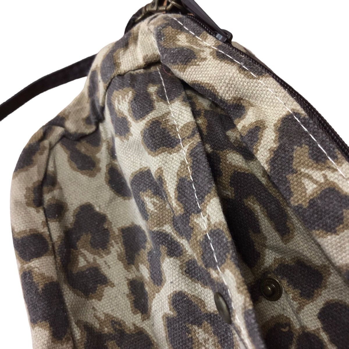 Beams Plus beams light small crossbody bag leopard design | Grailed