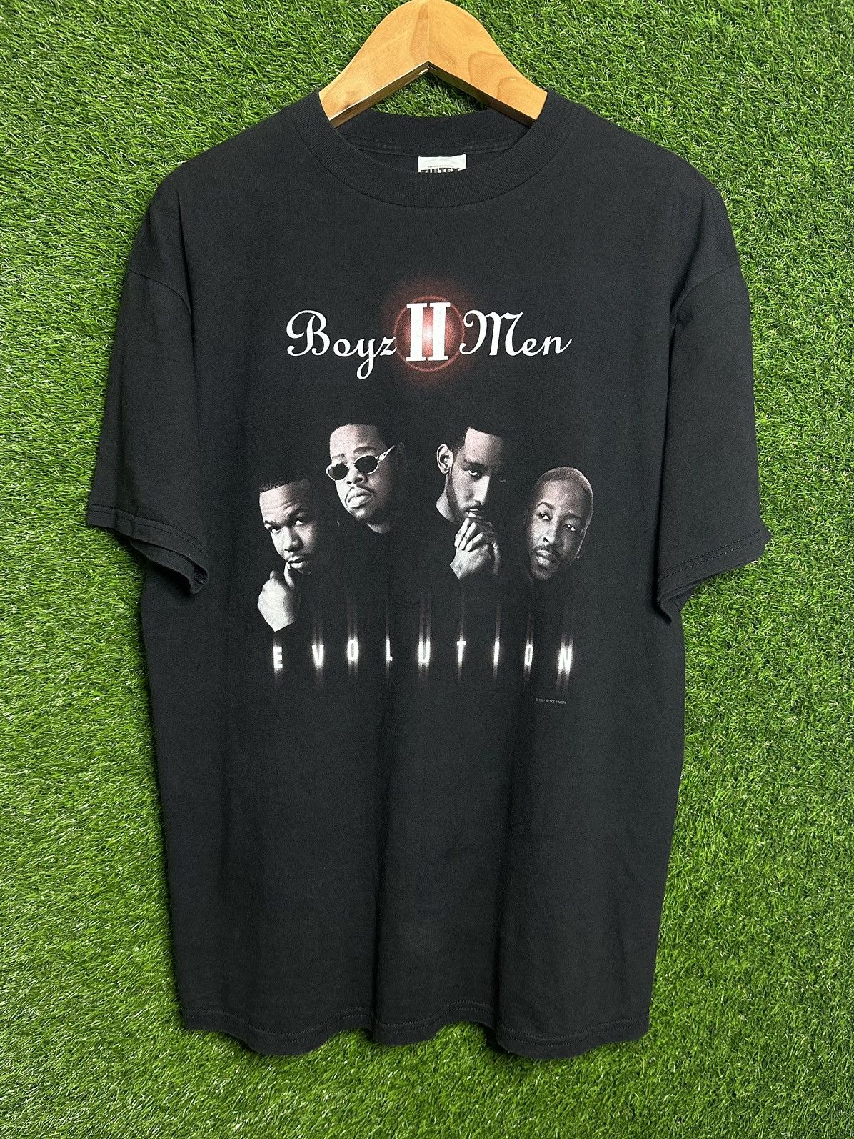 Vintage Vintage BOYZ II MEN evolution 1997 tour rap tee shirt | Grailed