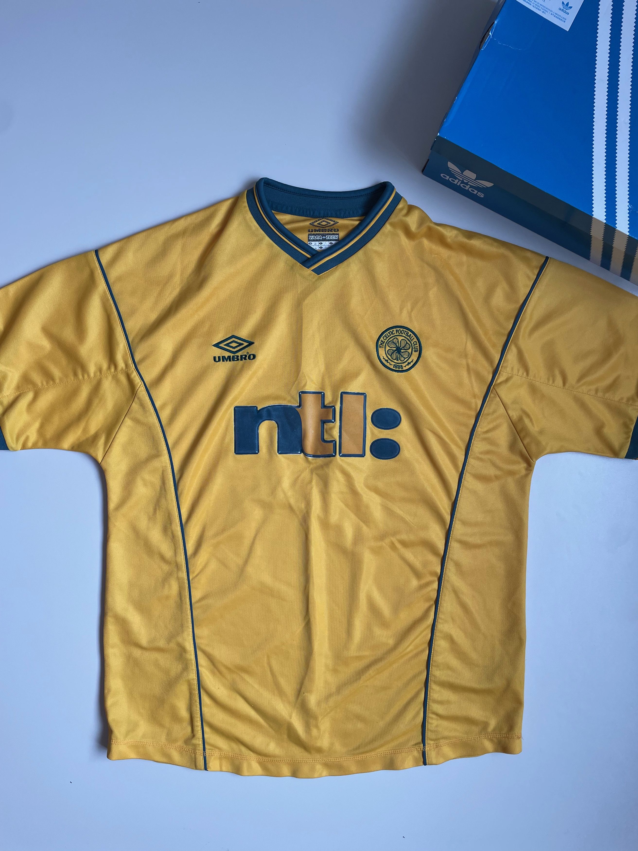 Umbro Celtic FC 2000-02 Away Shirt | Grailed