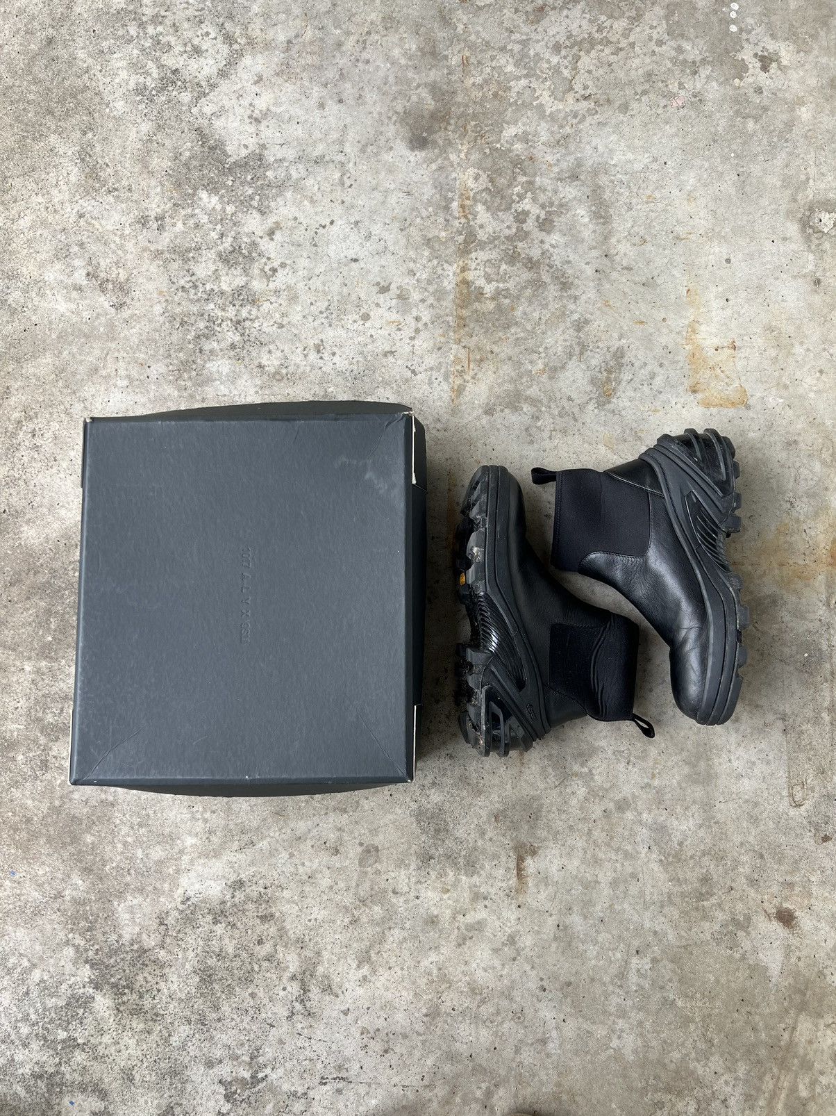 Alyx 1017 Alyx 9SM Leather Mid Chelsea Boots 42 EU | Grailed