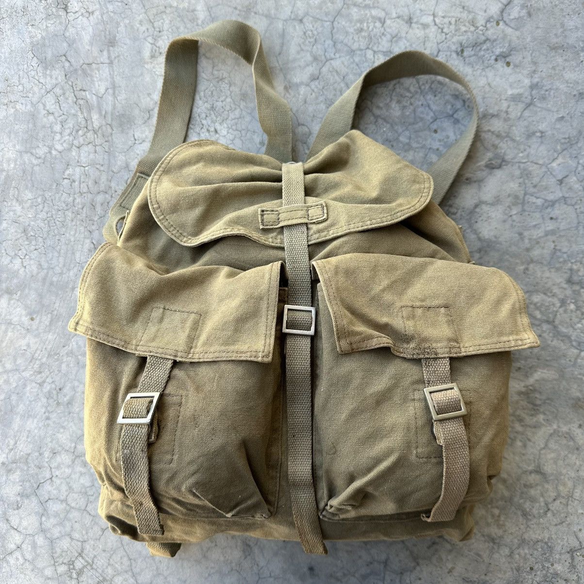Japanese Brand RARE‼️ GLOBAL WORK JAPAN MILITARY RUCKSACK SUN FADE ...