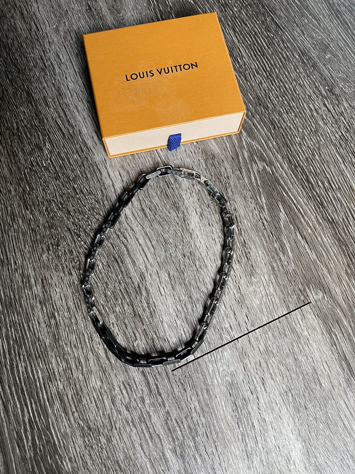 Louis Vuitton Louis Vuitton Monogram Chain Necklace Silver Black | Grailed