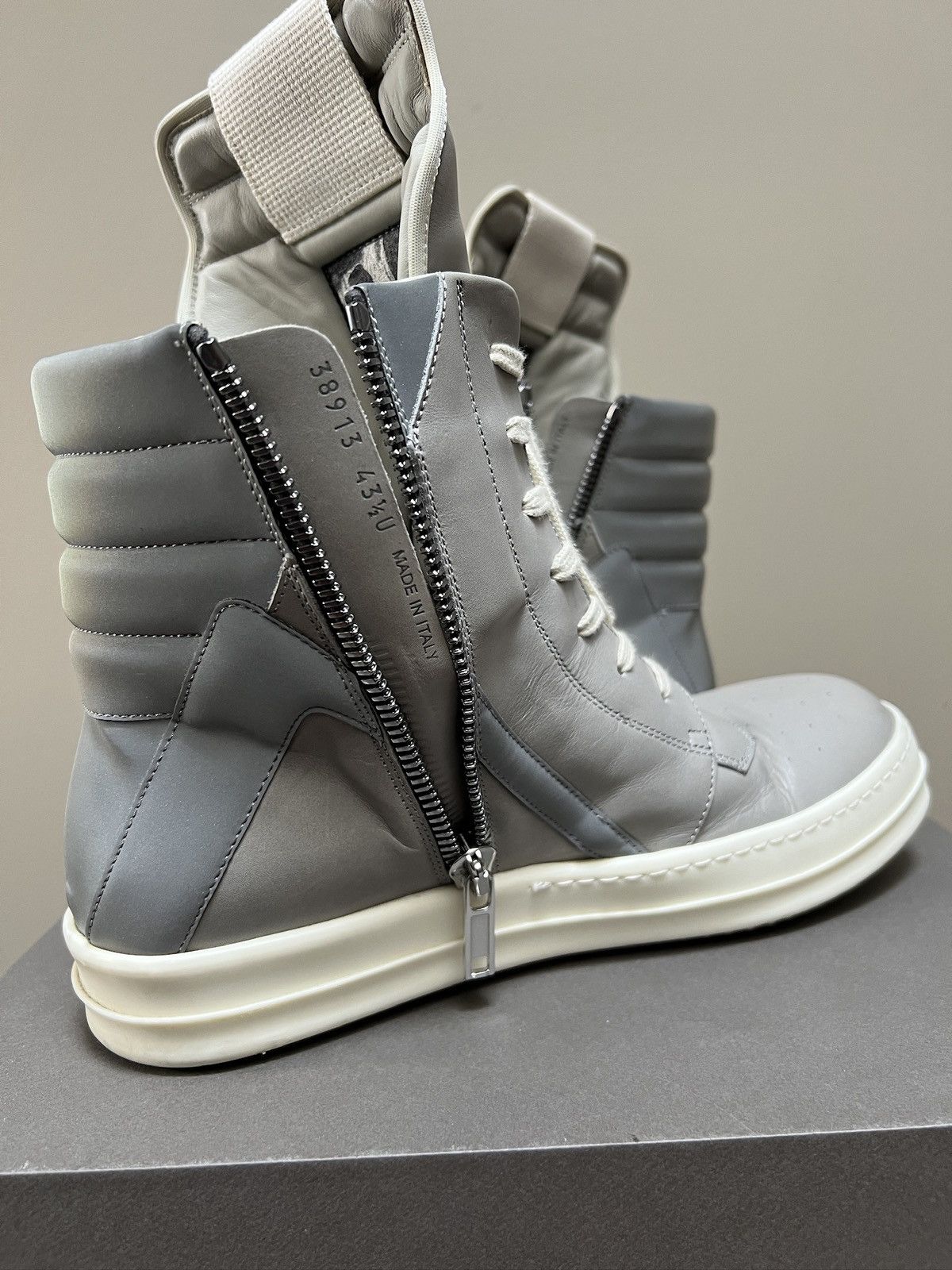 Rick Owens Rick Owens FW22 Runway Strobe Geobasket Pearl Reflex Gray ...