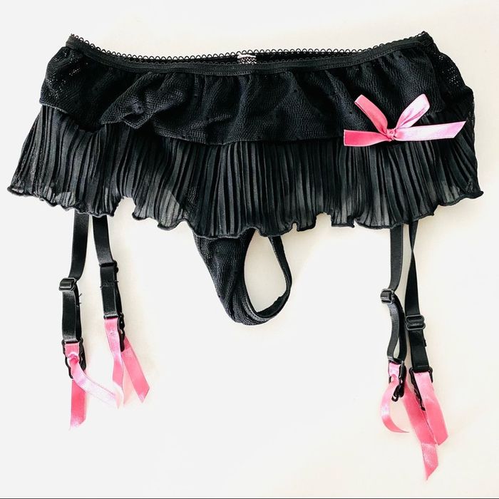 Victoria's Secret NEW VICTORIAS SECRET Black Pink Sheer Ruffle Garter ...