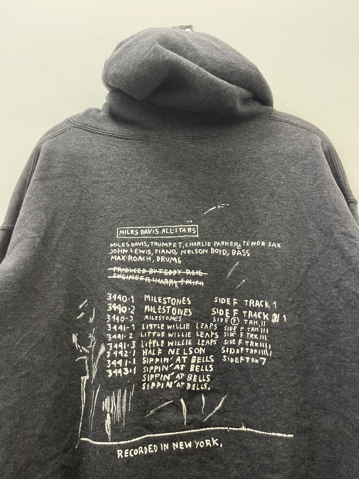 Jean-Michel Basquiat Rare JEAN MICHEL BASQUIAT x MILES DAVIS x Uniqlo ...