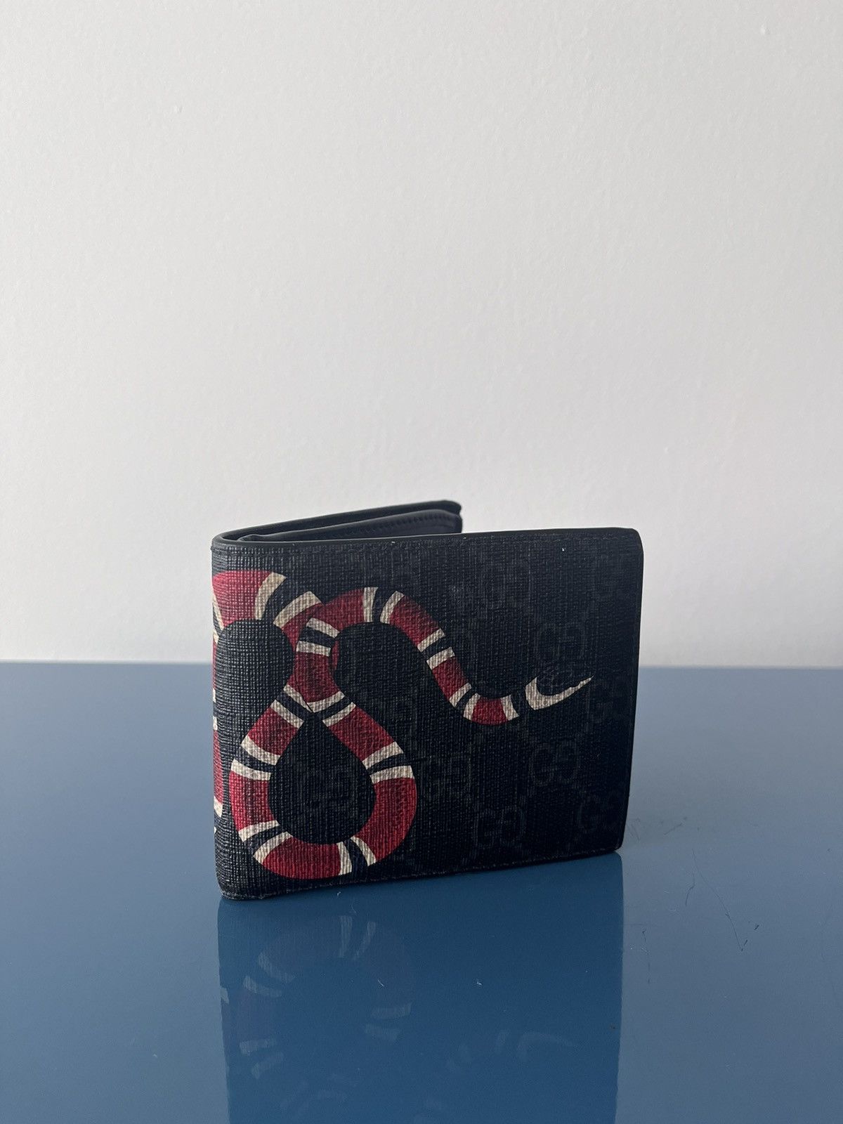 Gucci GUCCI Black GG Supreme Snake Wallet | Grailed