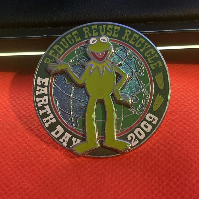 Disney Disney Earth Day Kermit the Frog Pin | Grailed