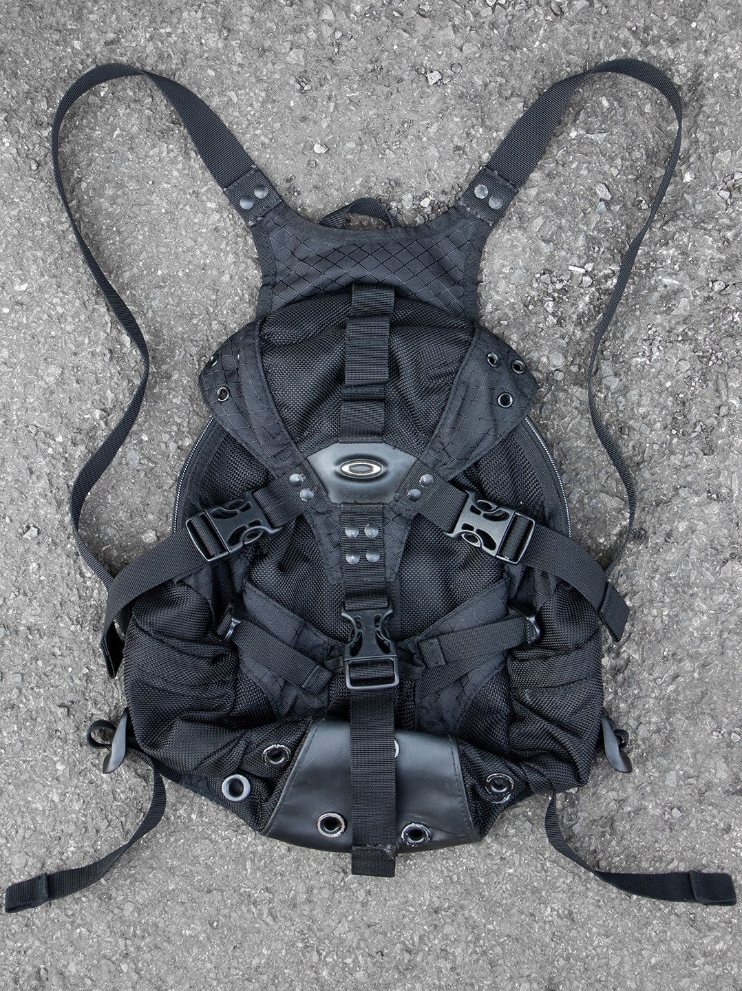 Oakley Vintage Oakley Icon Mini Backpack 1.0 Black | Grailed