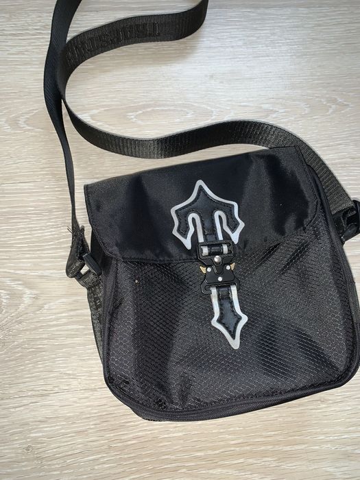 Trapstar London Trapstar T Irongate Cross-body bag Black/White | Grailed