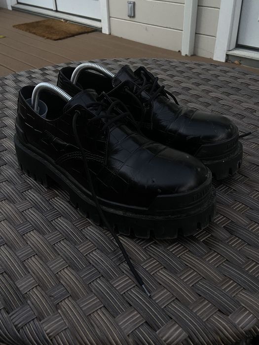 Balenciaga Balenciaga strike derby | Grailed
