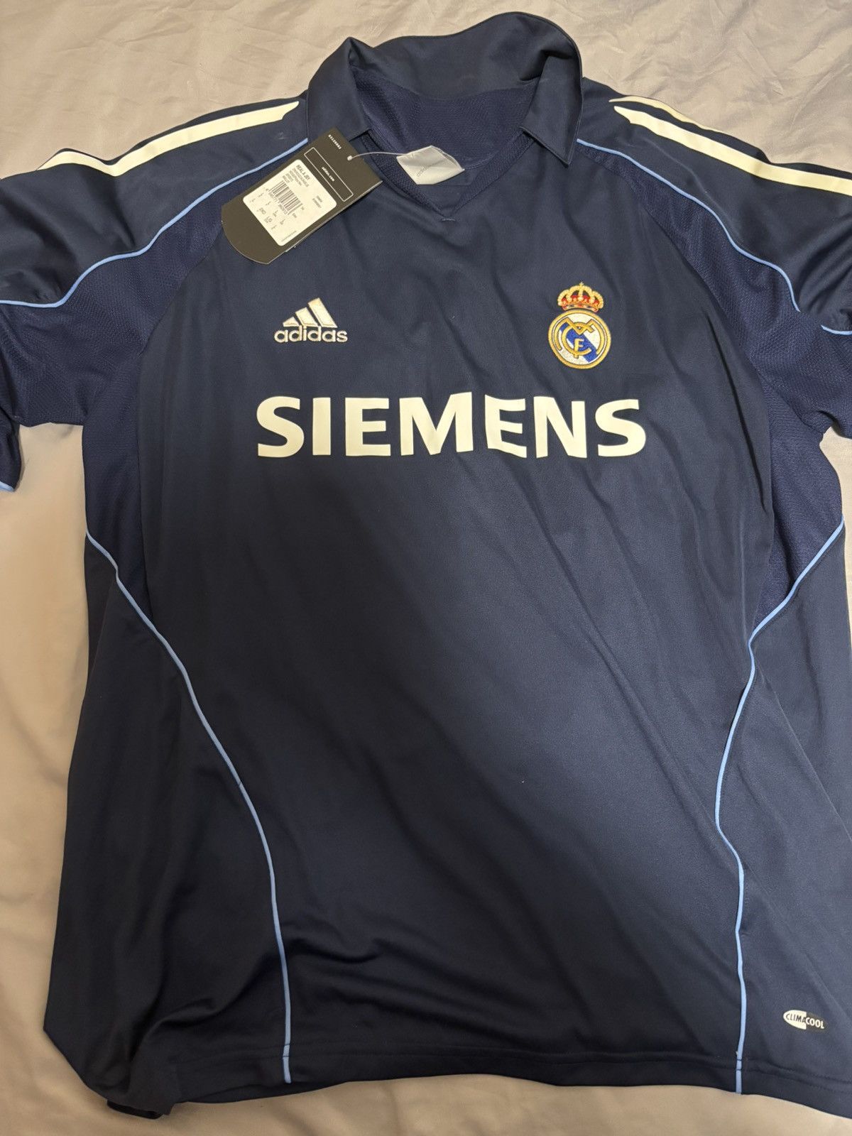 Adidas Real madrid 2005/06 away zidane signed shirt with autogtraph ...