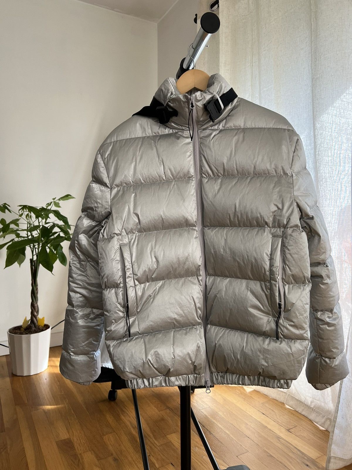 Alyx 1017 Alyx 9SM Rollercoaster Buckle Puffer Jacket in Silver | Grailed