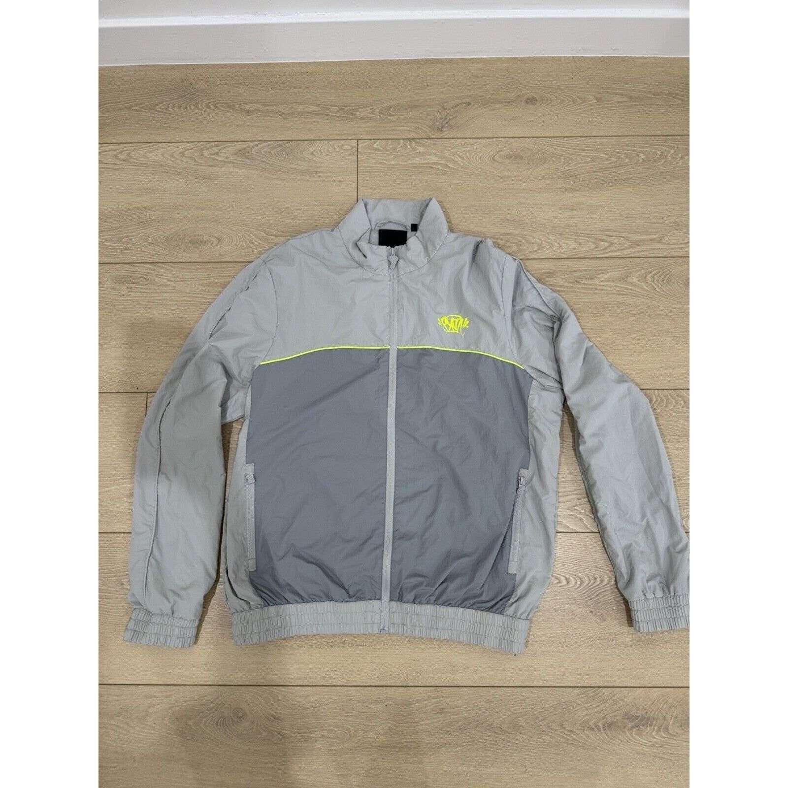& Other Stories SYNAWORLD ‘SYNA LOGO’ SHELL TRACKSUIT - Green And Grey ...