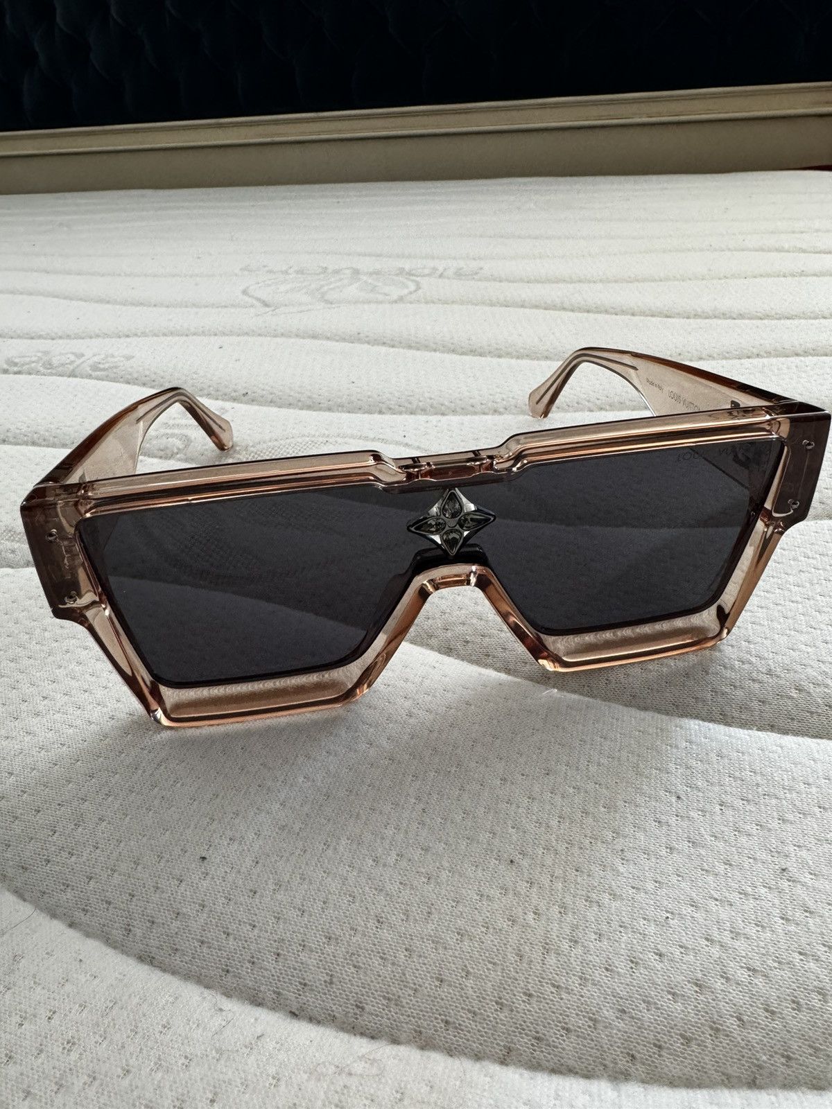 Louis Vuitton Cyclone Sunglasses Gold Pink | Grailed