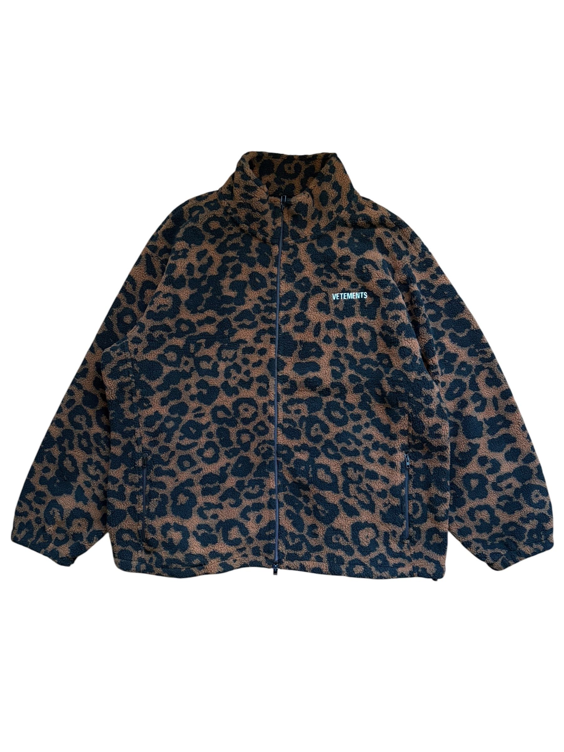 Vetements Vetements Leopard Pattern White Logo Fleece Zip Up Jacket ...