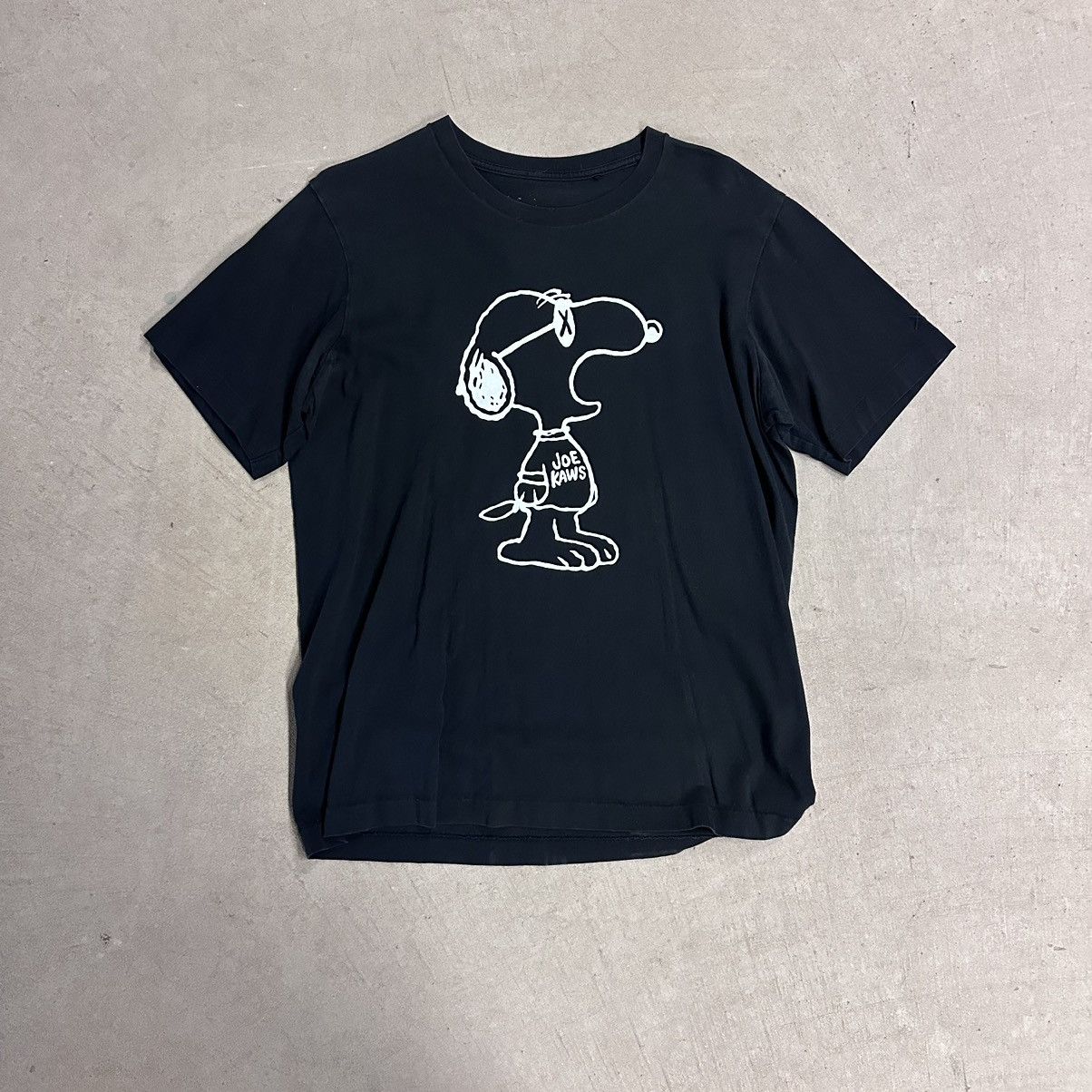 Kaws × Streetwear × Vintage Kaws Snoopy Uniqlo Collab Black Art Graphic ...