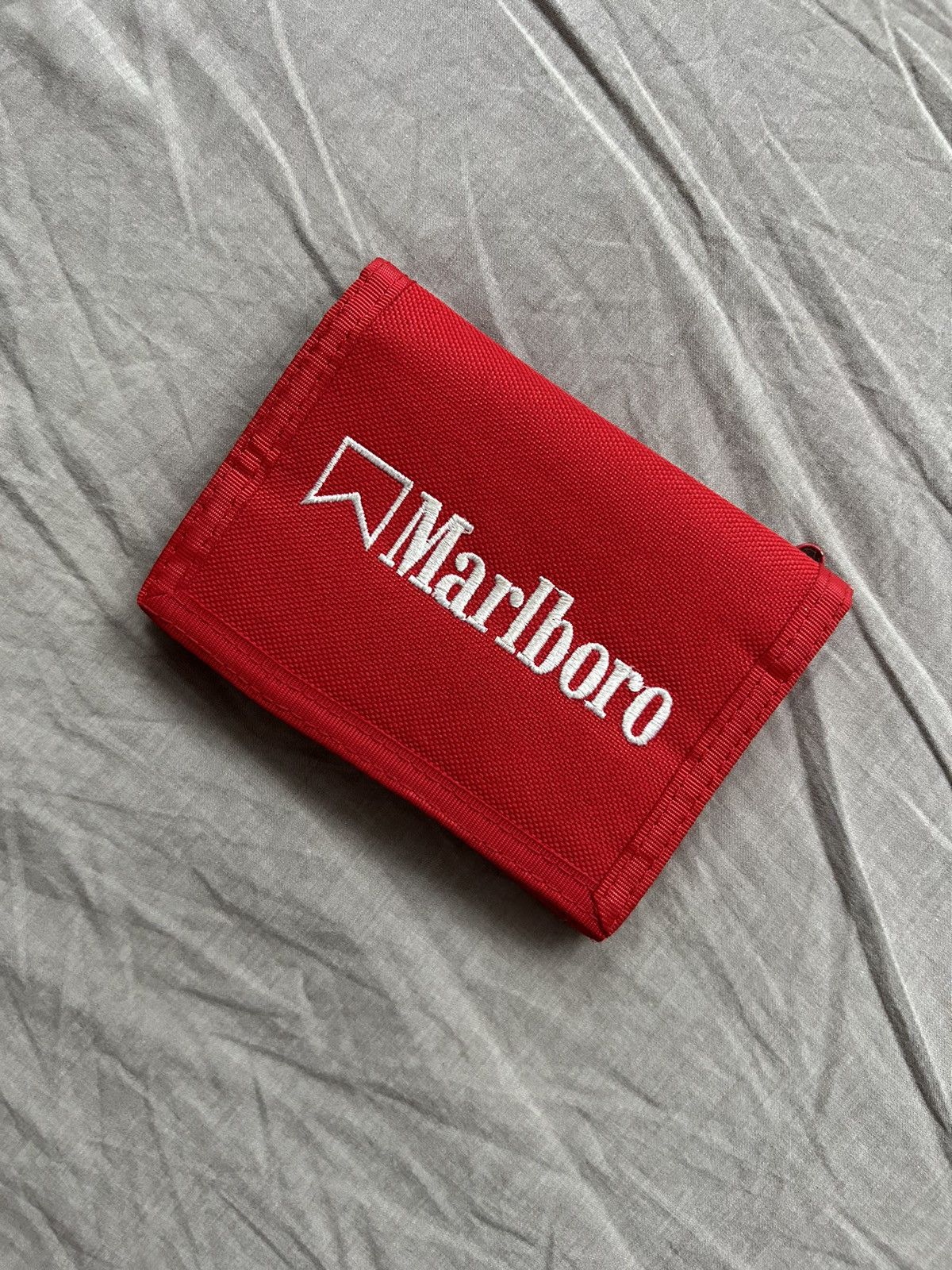 Marlboro × Vintage Marlboro Red Classic Wallet | Grailed