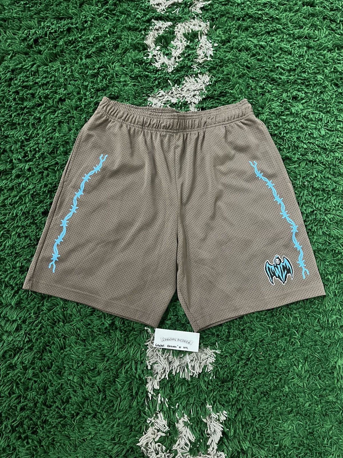 Warren Lotas BRAND NEW Warren Lotas Taupe Bat Shorts | Grailed