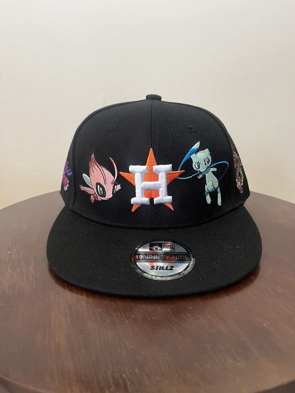 STILLZ × Slumpy Kev STILLZ X SLUMPY KEV GOLD STAR SHINY POKEMON HAT ( 7 ...