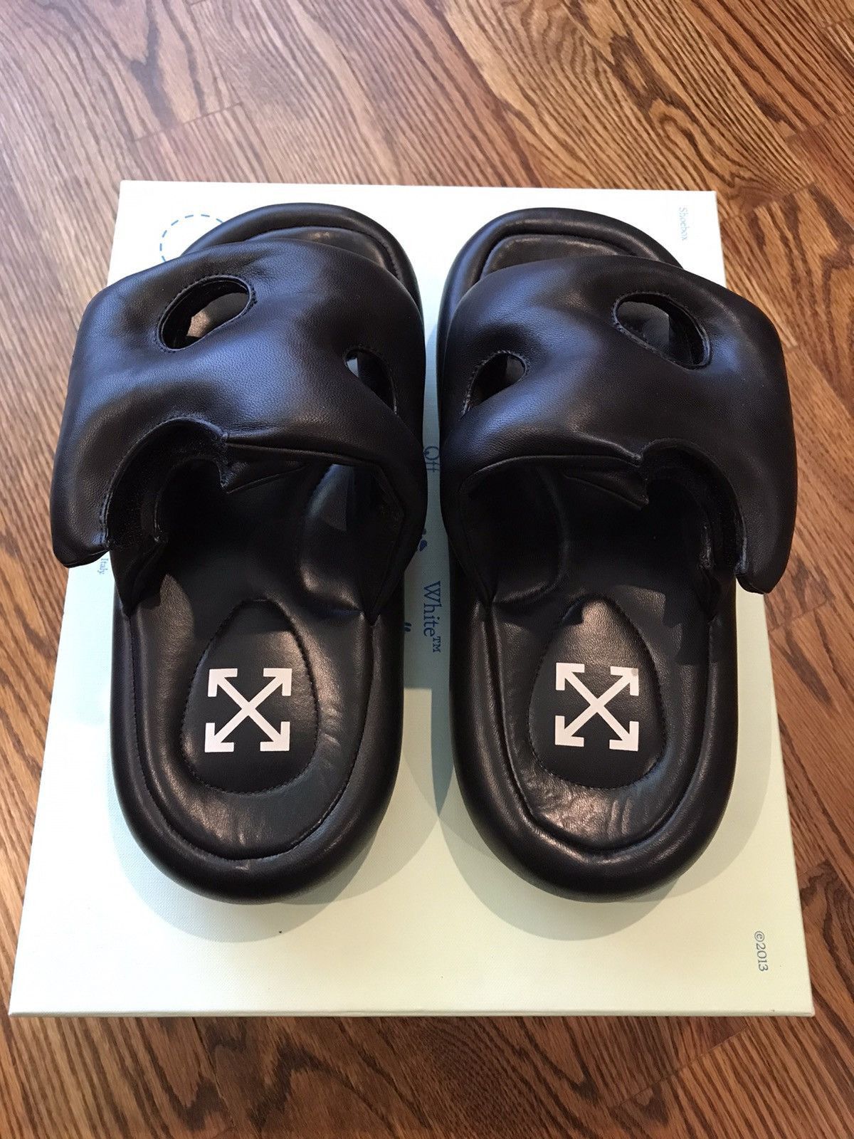 Off-White RARE OFF-WHITE BLACK LEATHER PADDED CUT-OUT METEOR SLIDES 41 ...