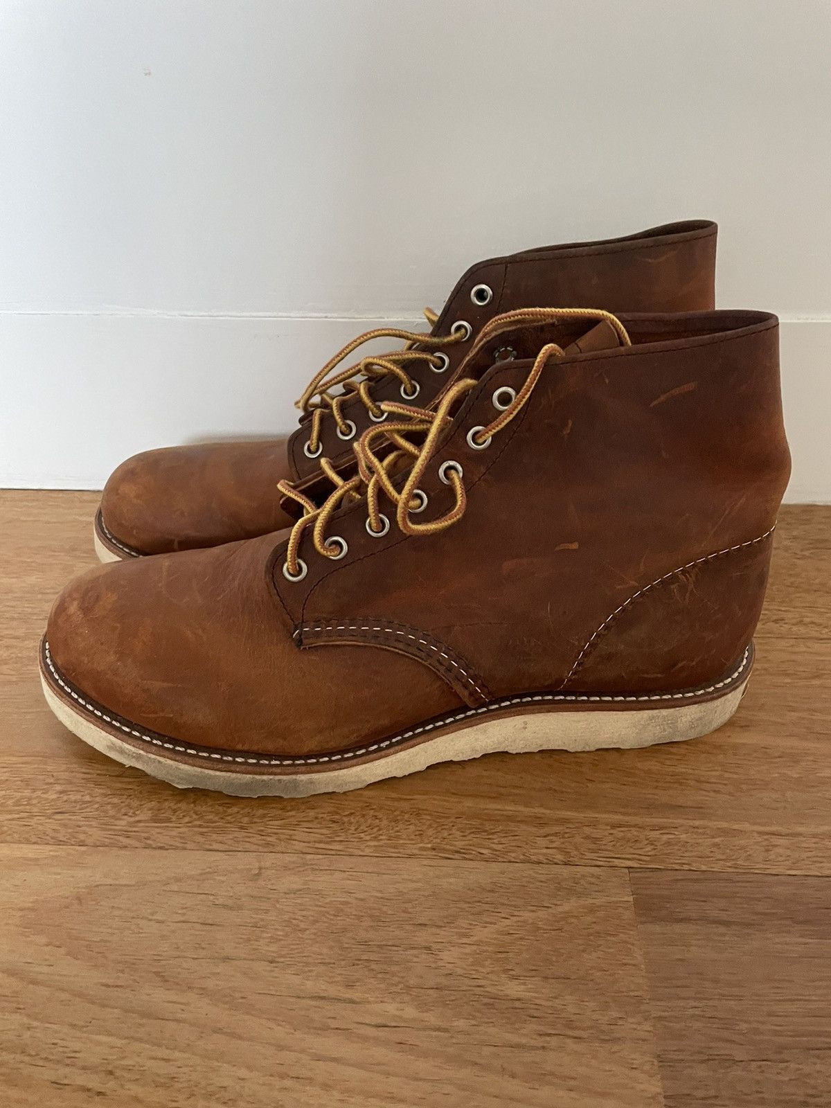 Red Wing RED WING 9111 HERITAGE 6" ROUND TOE BOOT | Grailed