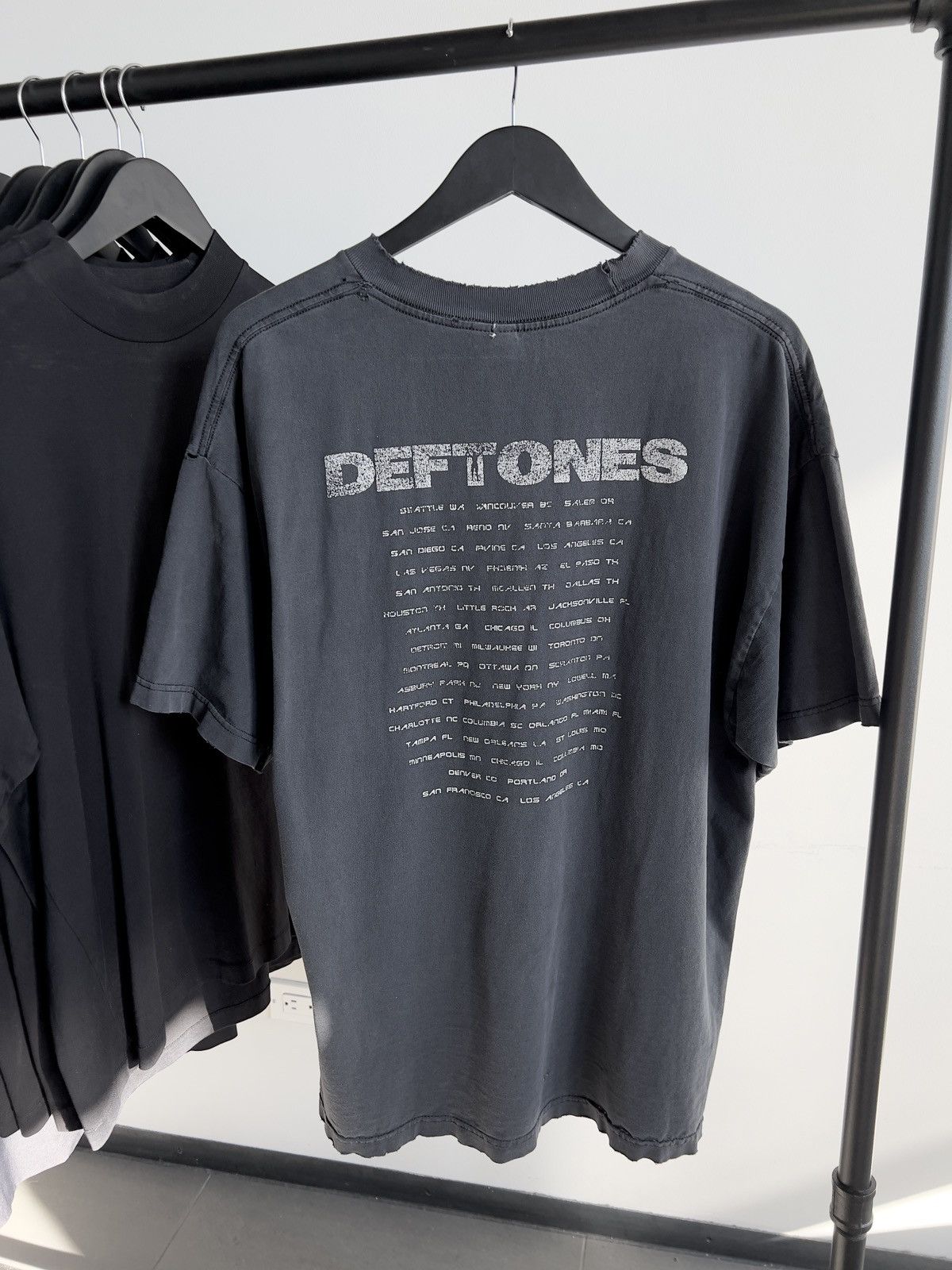 Band Tees × Vintage Vintage Distressed Deftones White Pony Band Tour ...