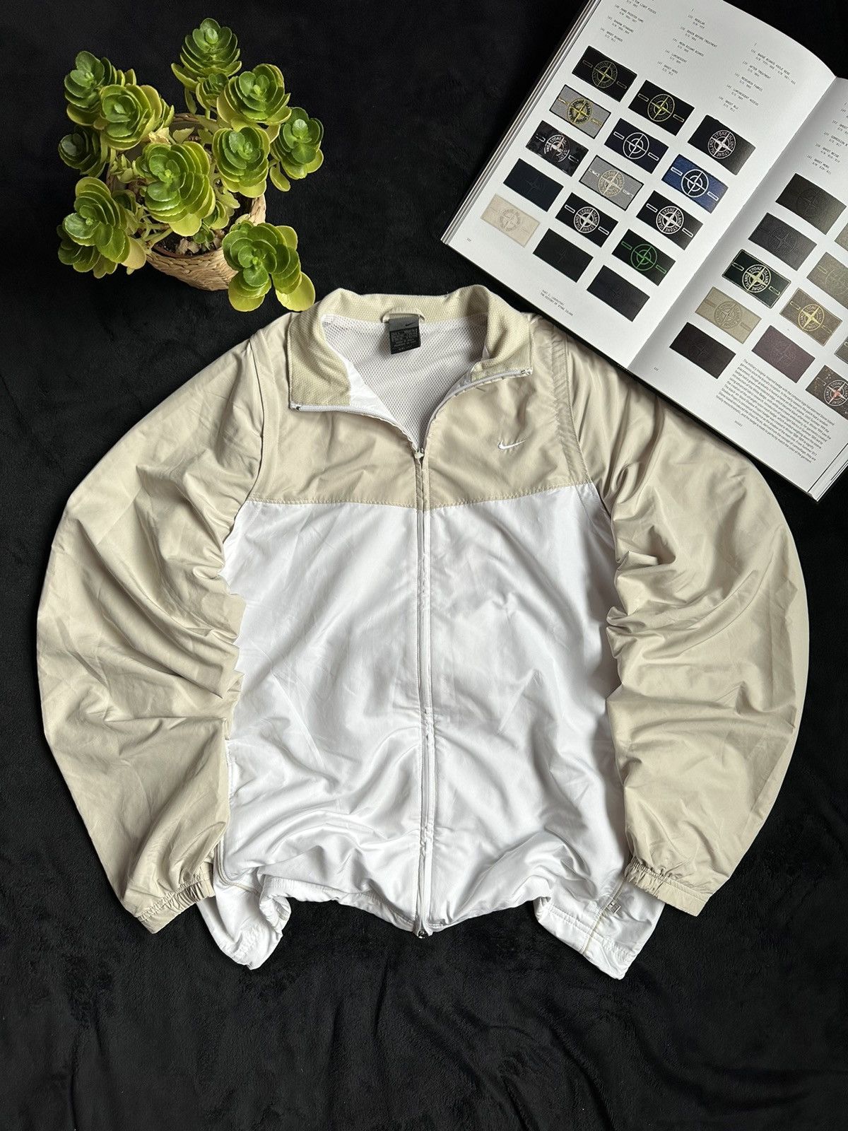 Nike × Streetwear × Vintage 🦍NIKE COURT VINTAGE OVERSIZE BASIC LOGO ...