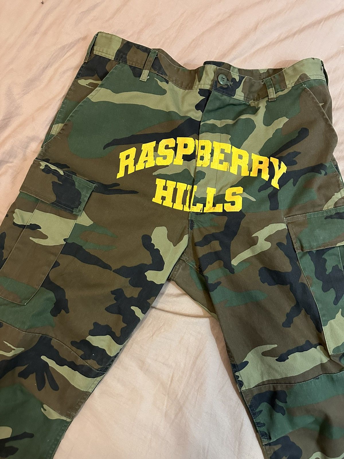 Streetwear Gv gallery Raspberry hills cargo pants | Grailed