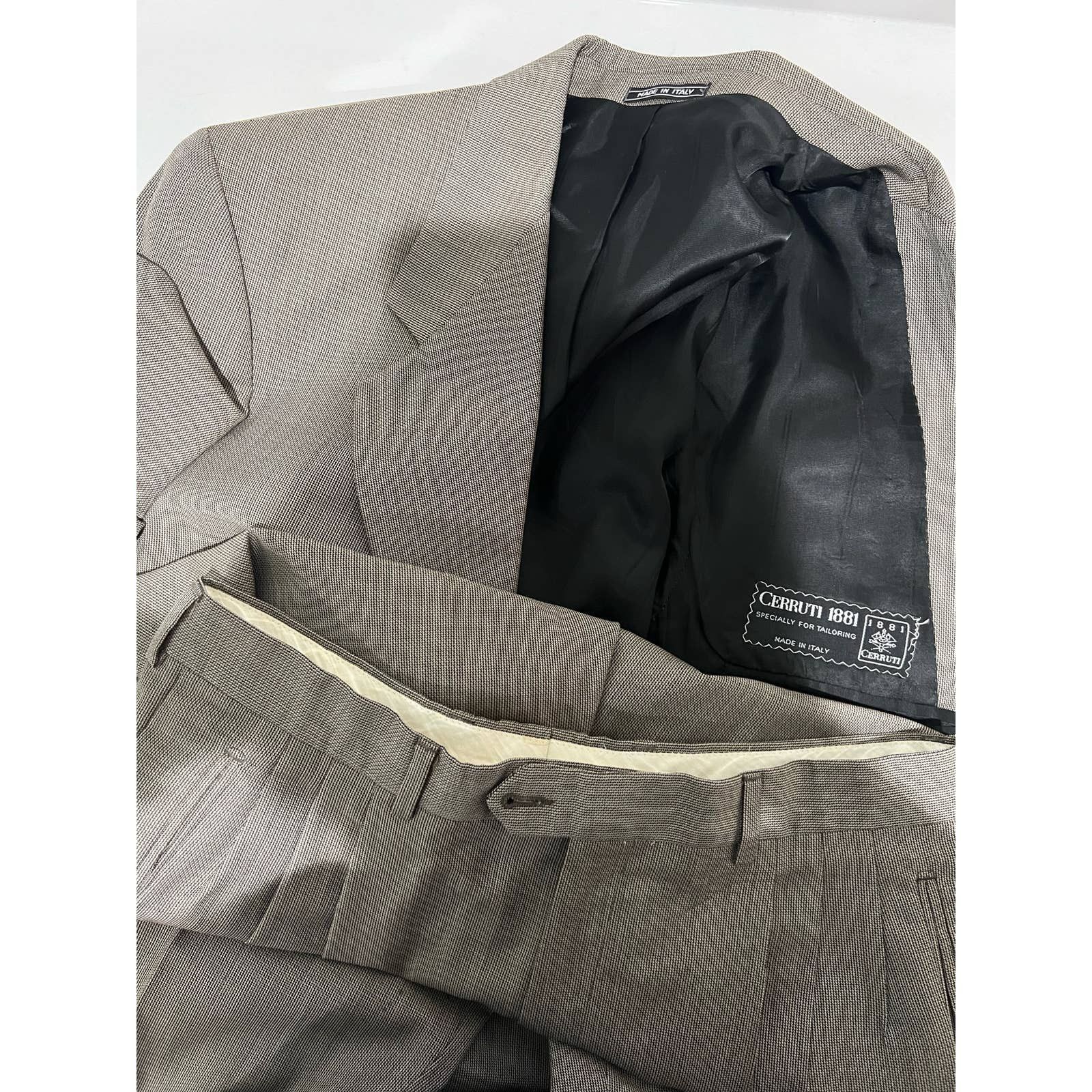 Cerruti 1881 Cerutti 1881 Merino Wool Suit 50 / 34 - Firenze Model RARE ...