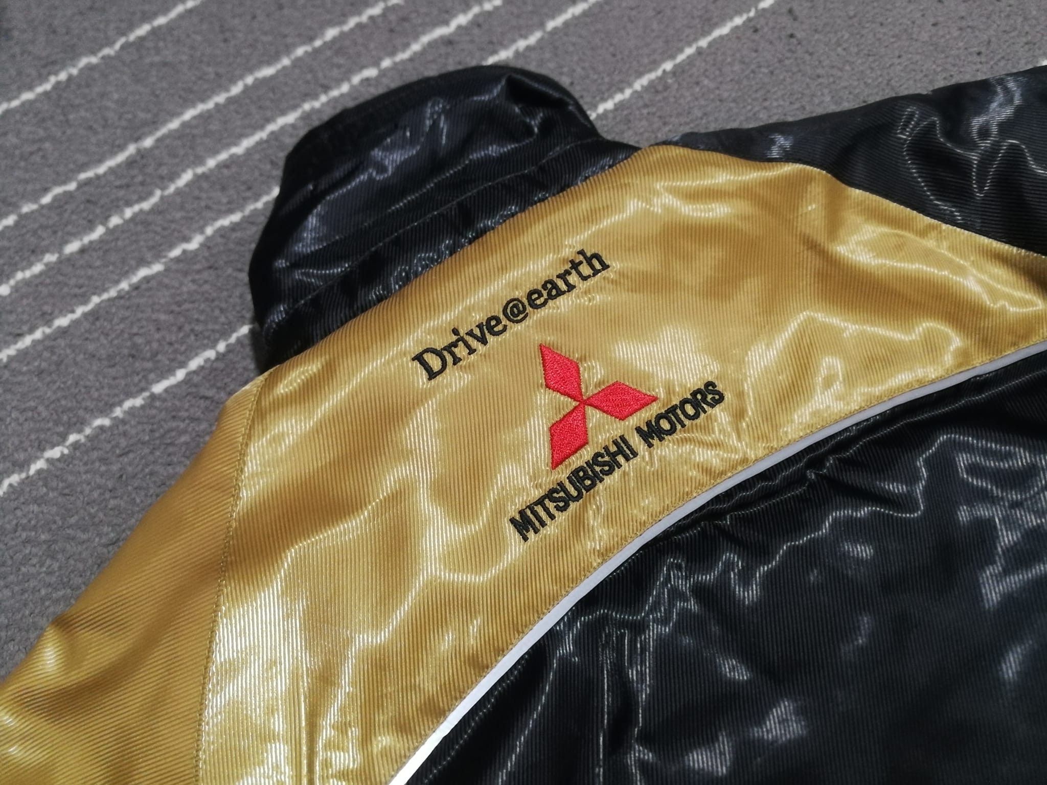 Japanese Brand MITSUBISHI MOTORS drive Earth outlander phev S | Grailed