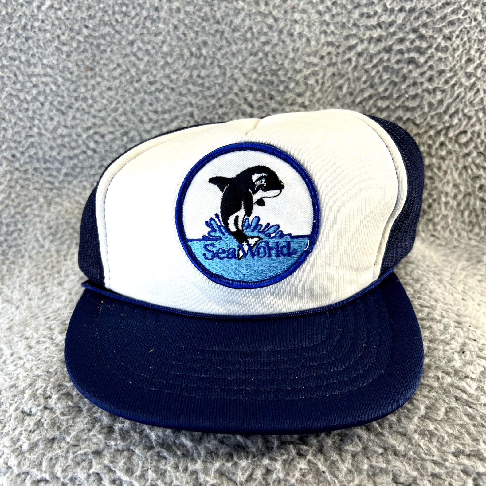 Vintage Vintage Seaworld Snapback Hat White Blue Shamu Killer Whale ...