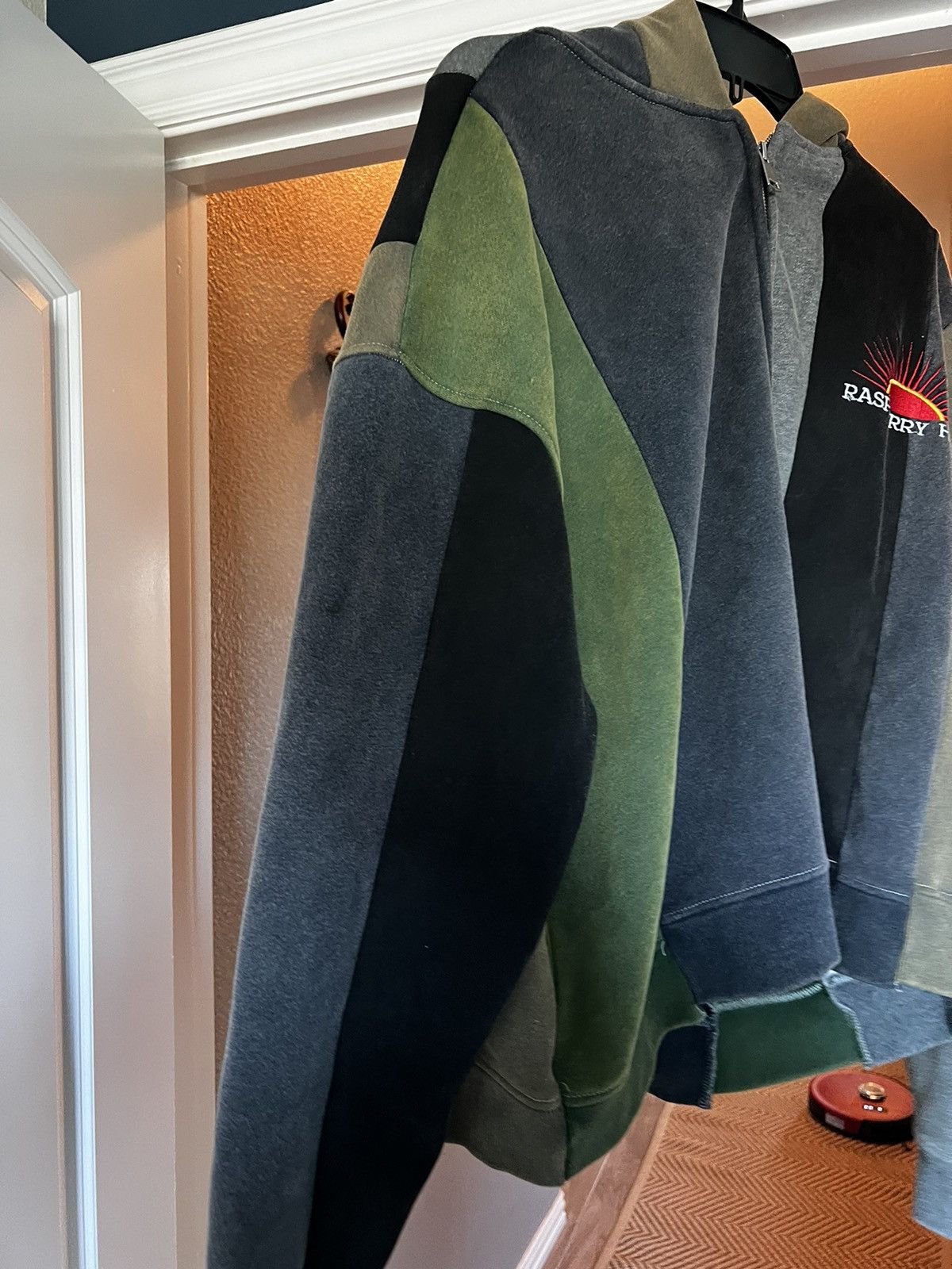 Streetwear × Vintage GV Gallery x Raspberry Hills “Bonsai” Zip Up ...