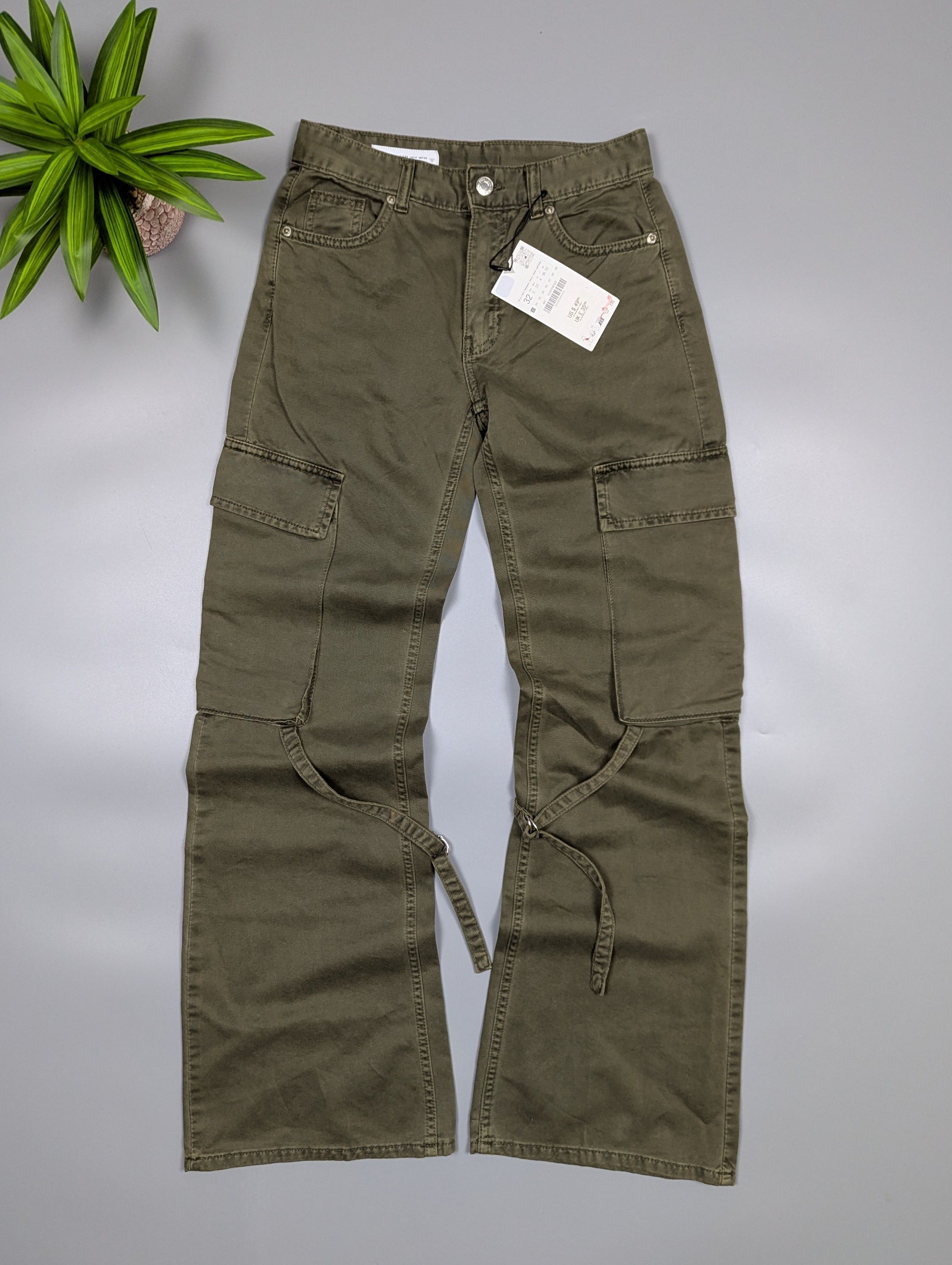 Zara NEW! ZARA TRF Green Cargo Jeans US 0 / EU 32 | Grailed