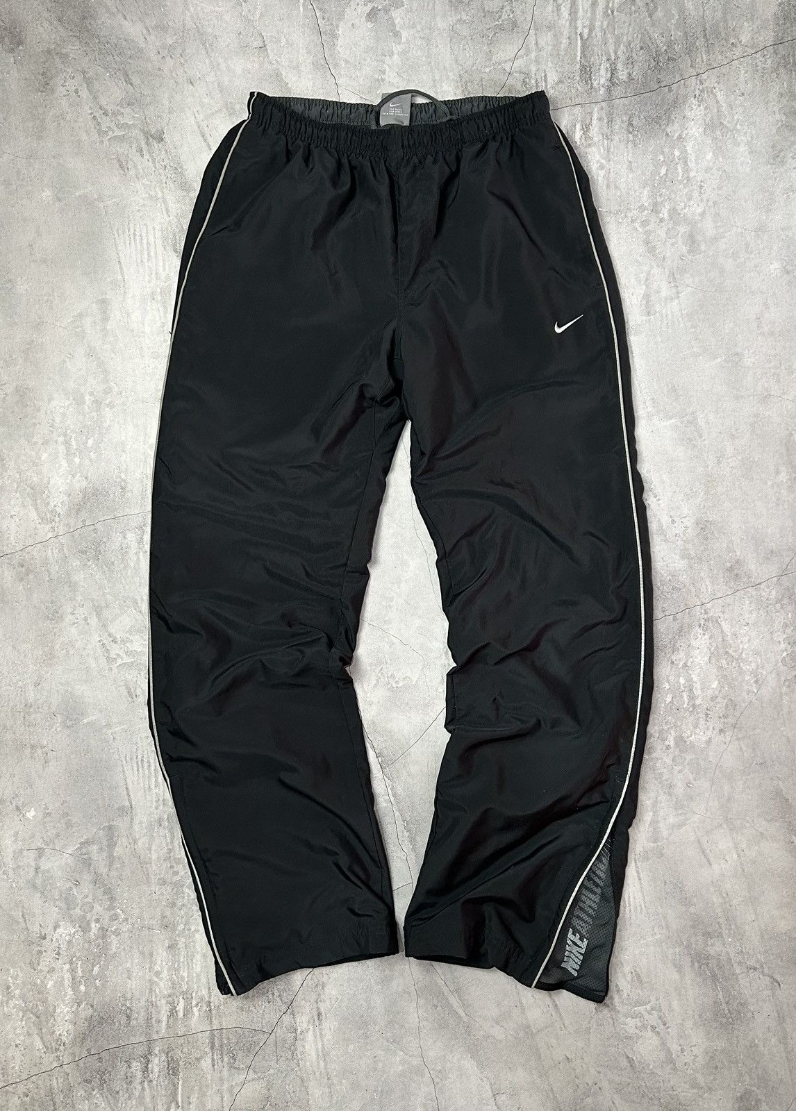 Nike Nike vintage baggy pants 2k nylon track pants drill | Grailed