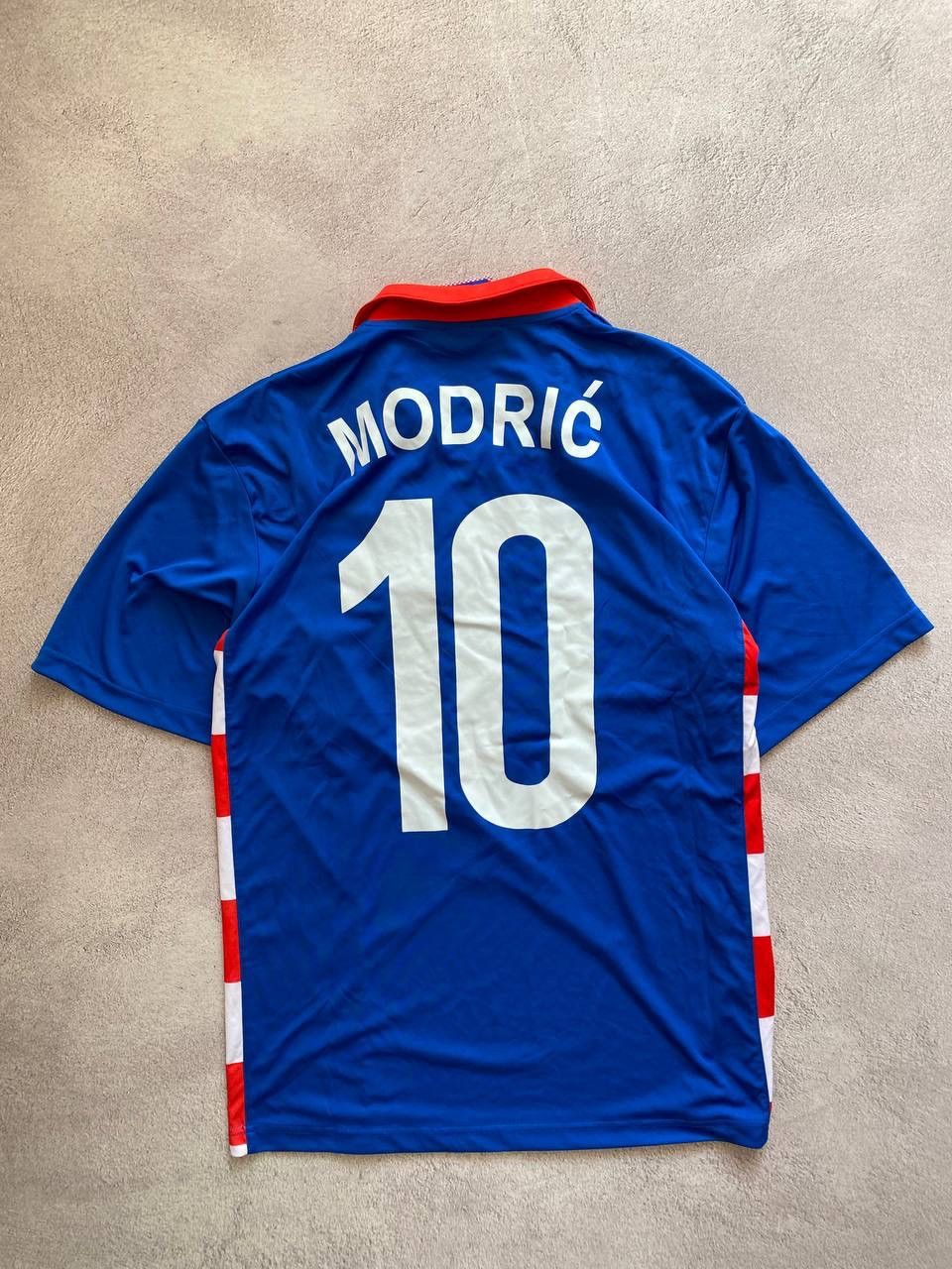 Soccer Jersey × Streetwear × Vintage Modric Hrvtska distressed jersey ...