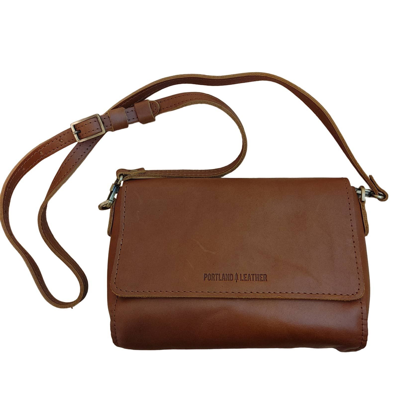 Portland Leather Portland Leather Goods Medium Metro Crossbody - Honey ...