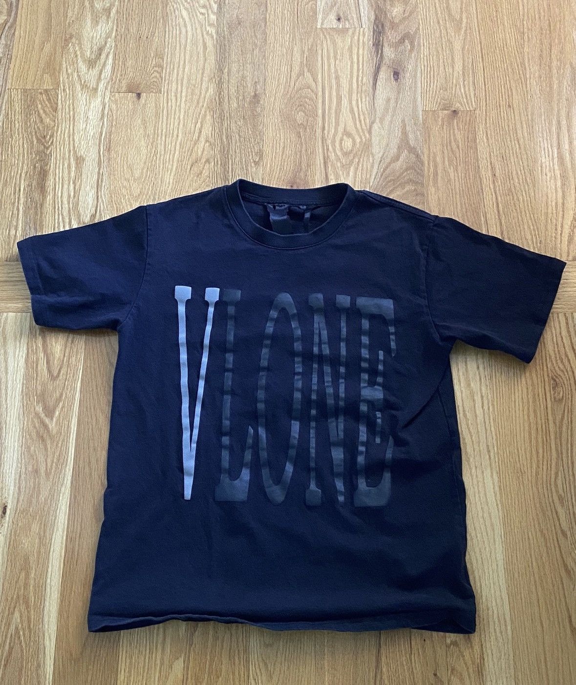 Vlone VLONE Reflective Staple T Shirt | Grailed