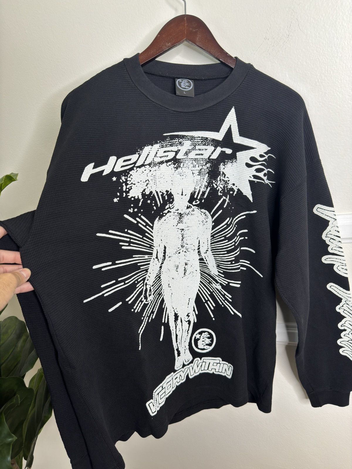 HELLSTAR Hellstar Studios Victory Thermal Black | Grailed