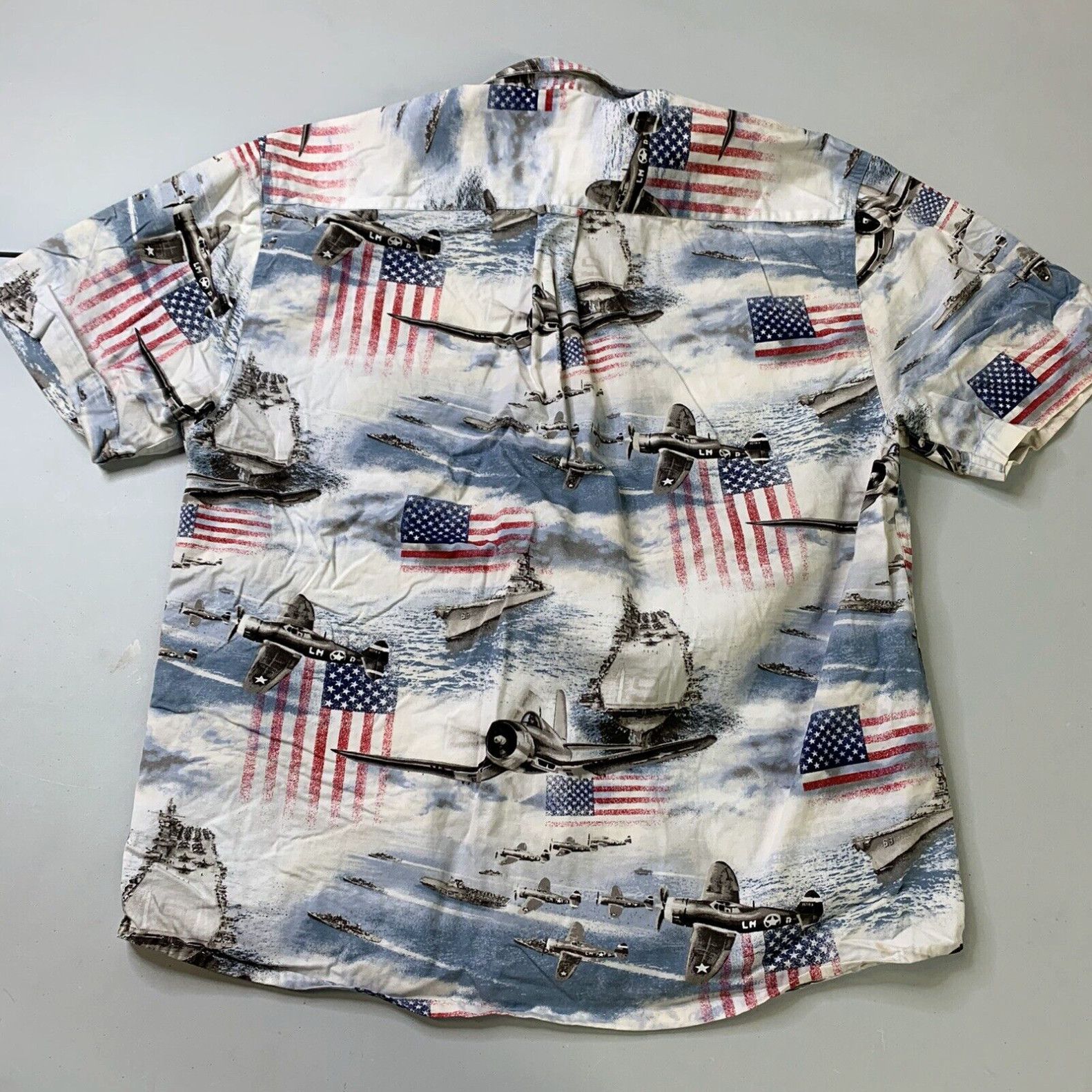 Vintage Adult Reel Legends Button Front Shirt Medium Military Graphic ...