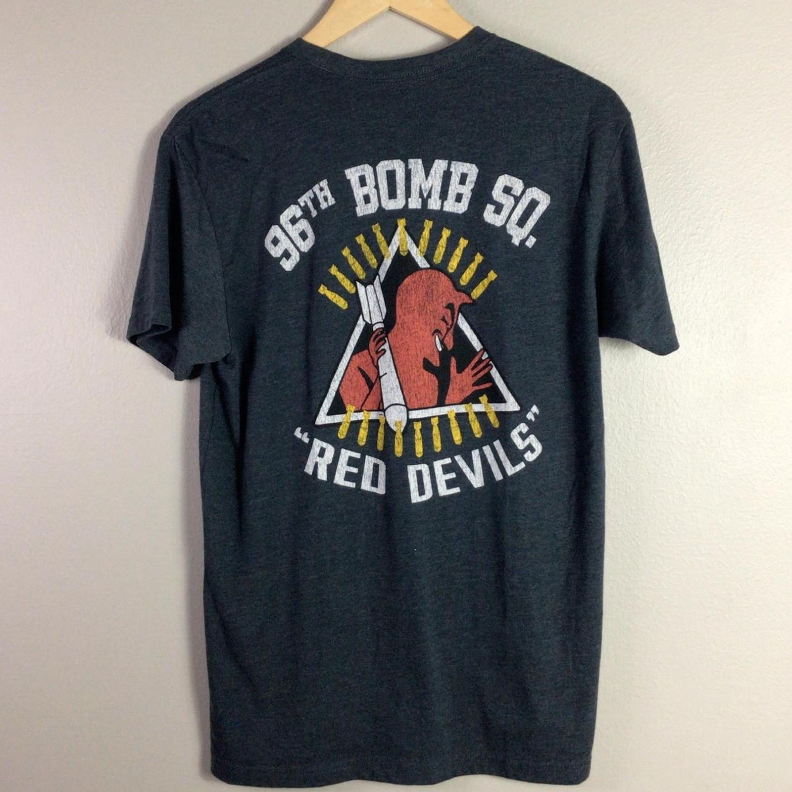 Streetwear 96th Bomb SQ Bunker 27 Red Devils T Shirt Gray White Medium ...