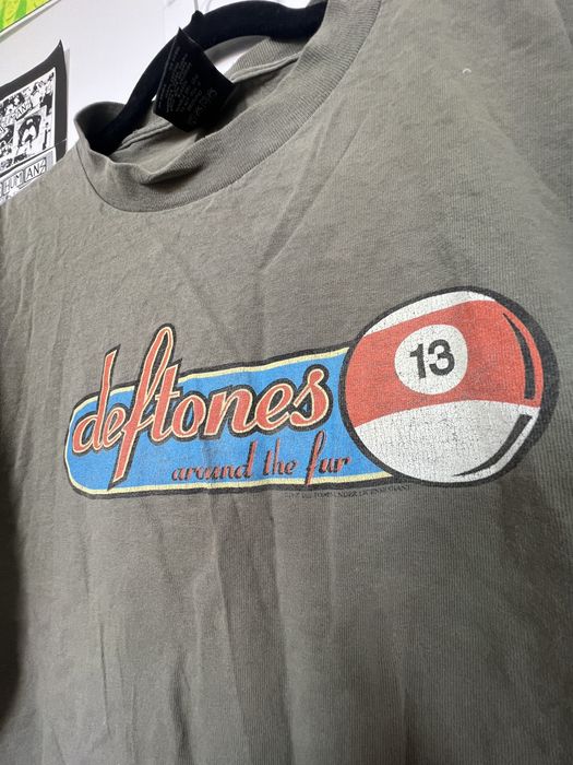 Vintage Vintage Deftones 8-Ball Cropped Tee | Grailed