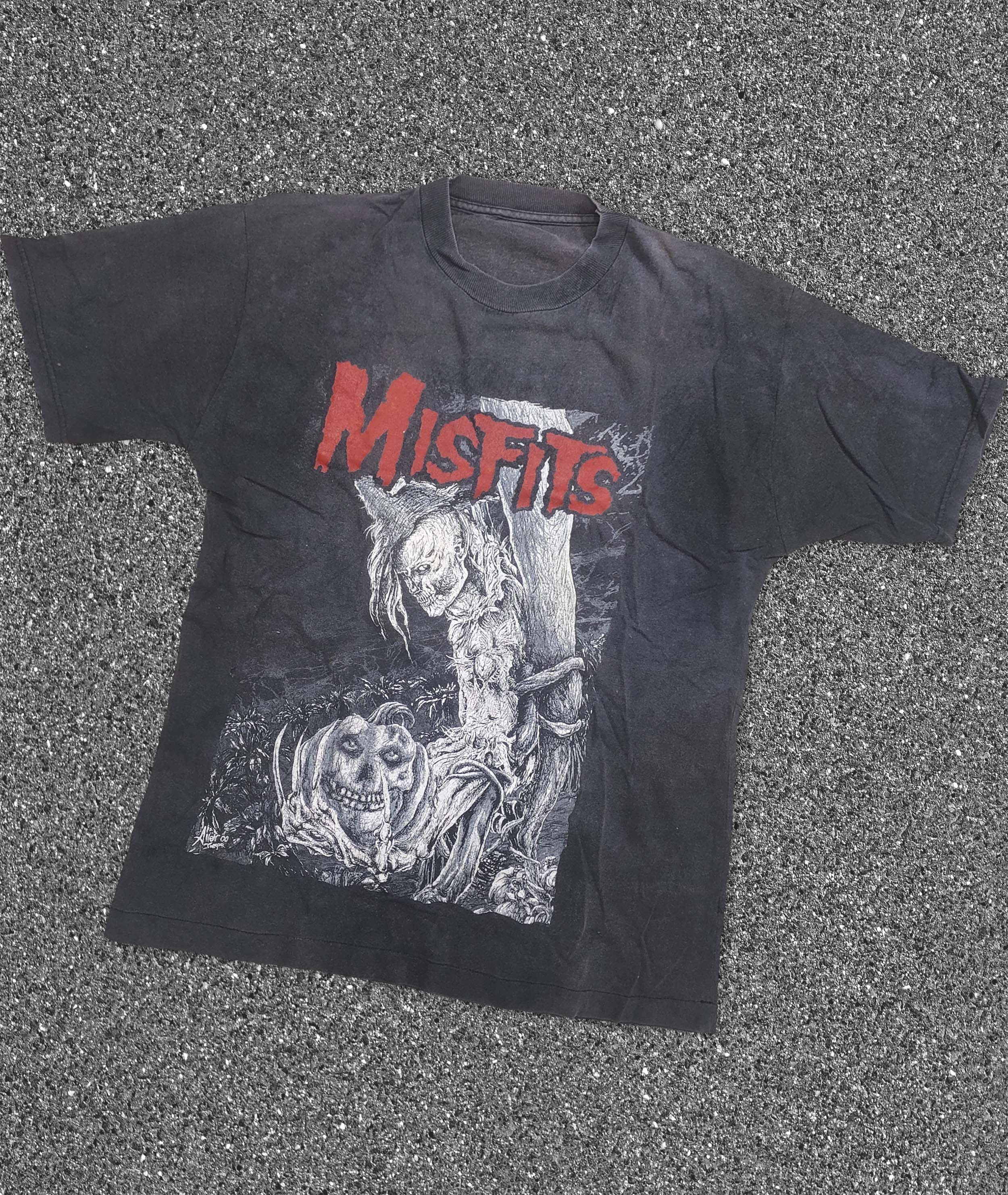 Band Tees × Misfits × Vintage Distressed 2000 Misfits Band Tshirt | Grailed