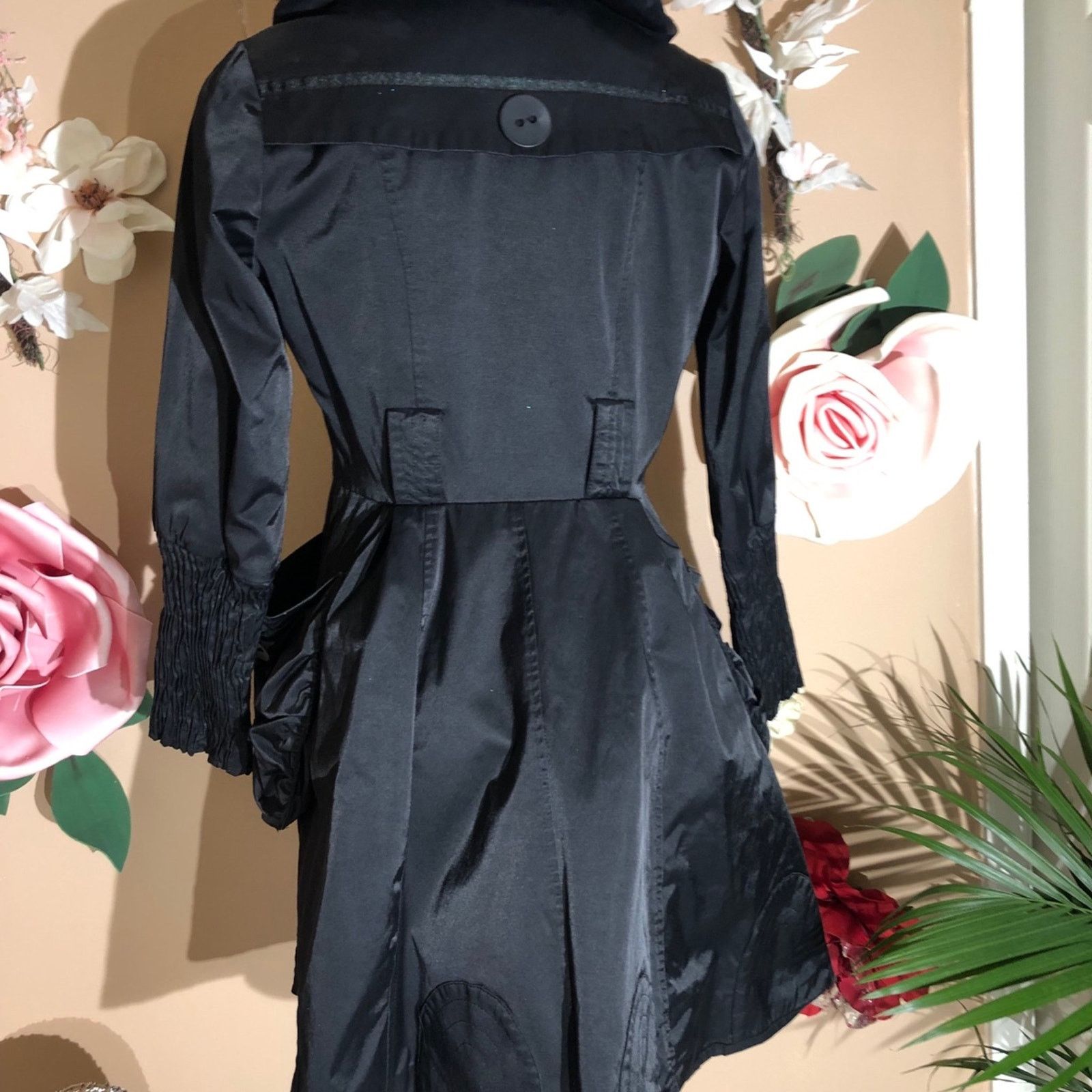 Free Style French rain jacket coat with deep ruffle pockets | Grailed