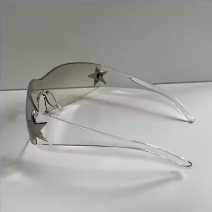 Designer Y2k 2000s Vintage Clear Gradient Frameless Star Sunglasses