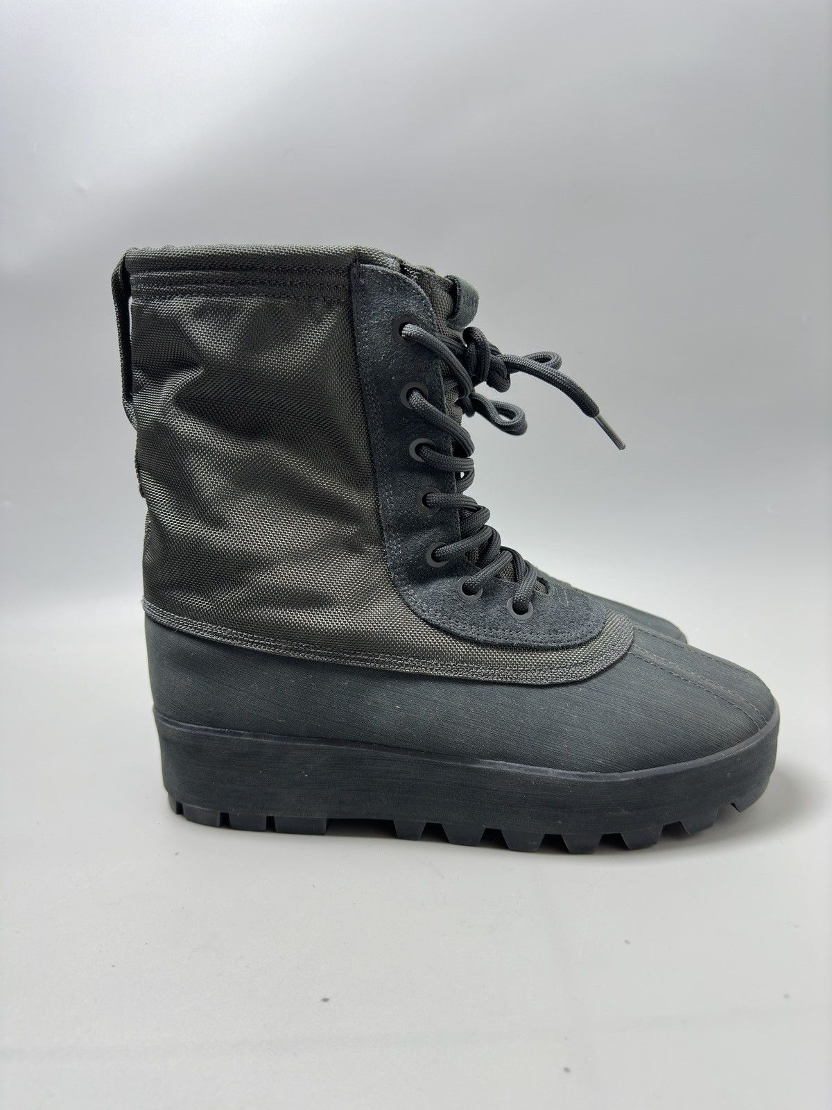 Adidas × Kanye West × Yeezy ADIDAS YEEZY 950 - PIRATE BLACK 2015 | Grailed
