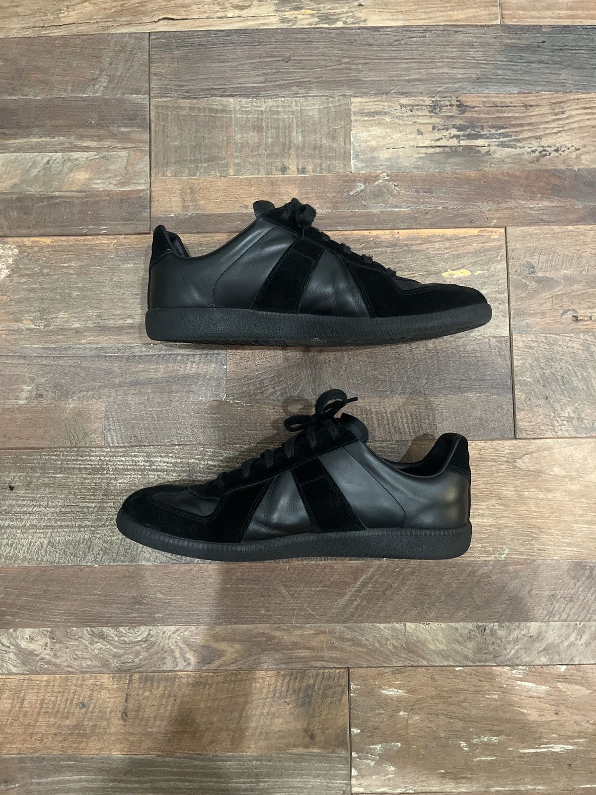 Maison Margiela MAISON MARGIELA GATS ALL BLACK | Grailed