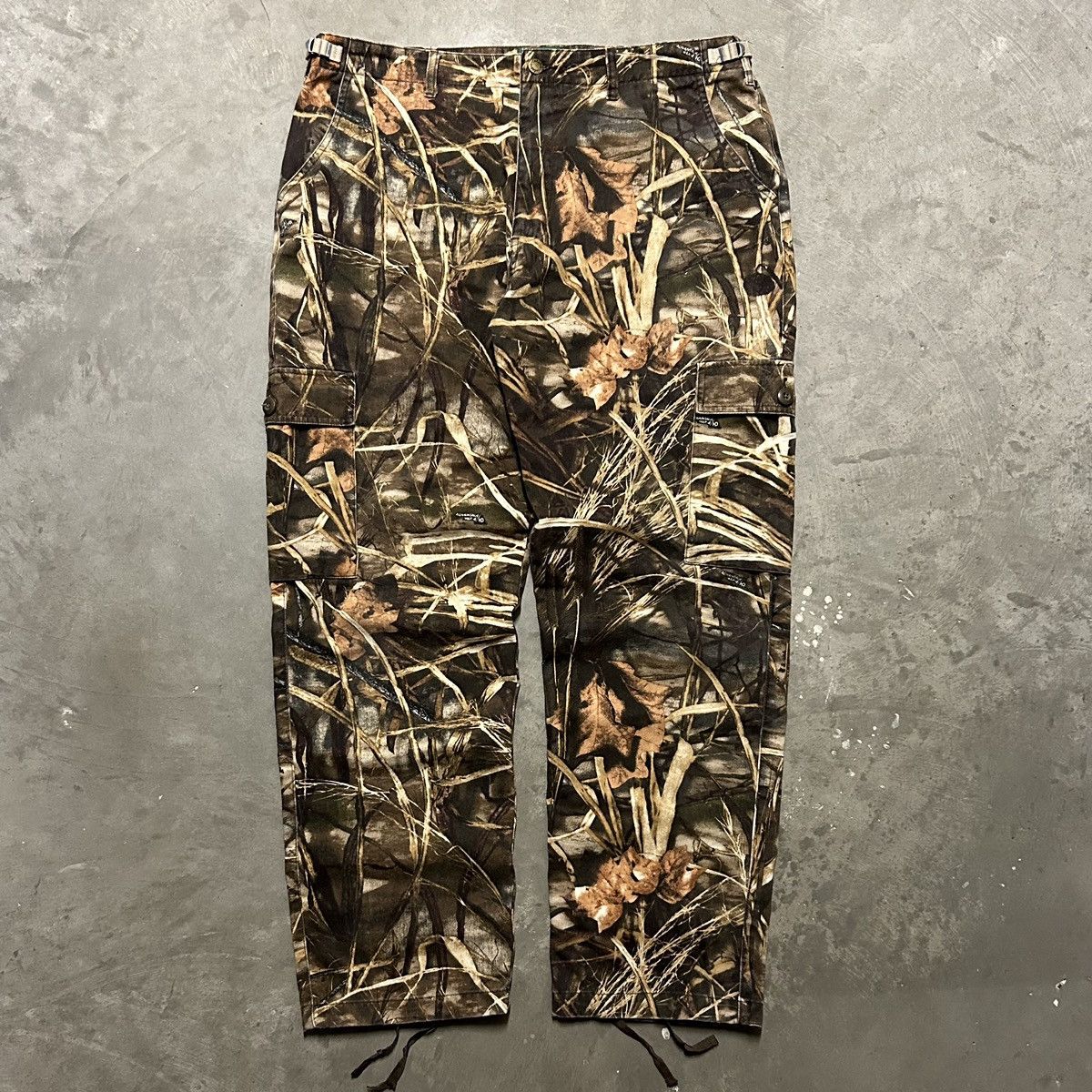 Cabelas × Realtree × Streetwear Realtree Y2K Cargo Camo Cabelas Pants ...