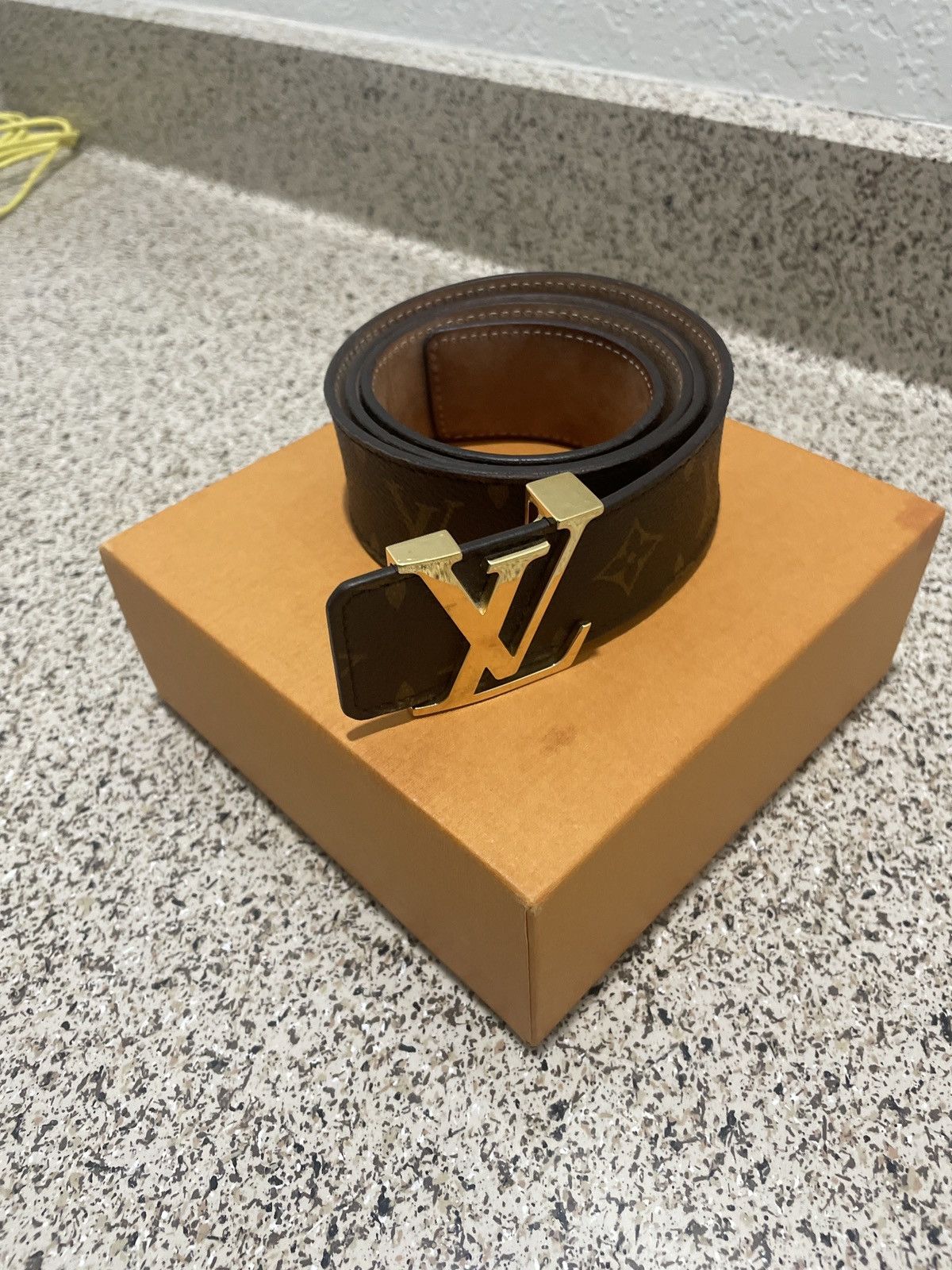 Louis Vuitton LV Belt | Grailed