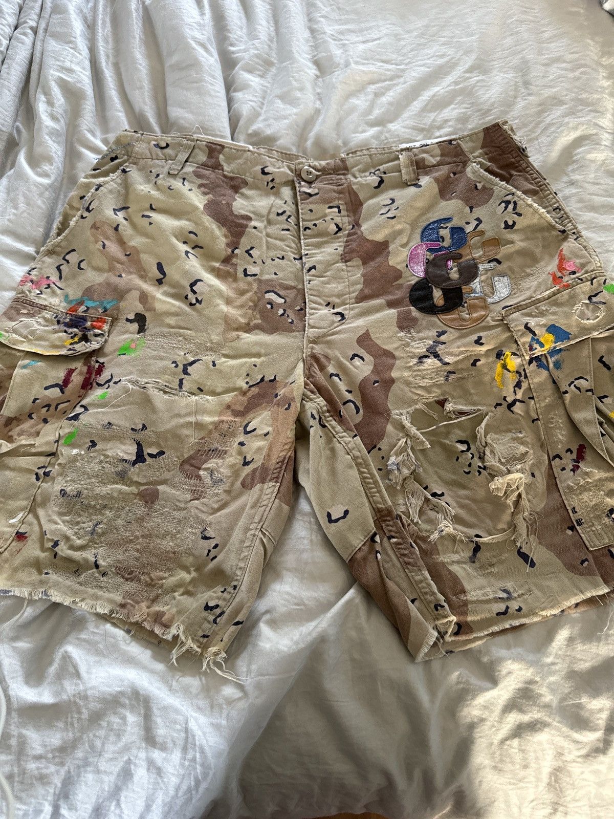 Gallery Dept. Desert camo size 37 gallery dept cargo shorts | Grailed